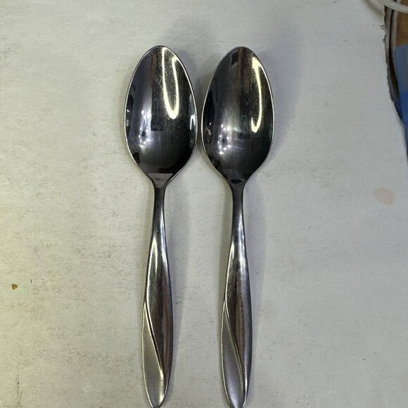 Oneida | Dining | Oneida Flight Glossy Set Of 2 Tablespoons Stainless ...
